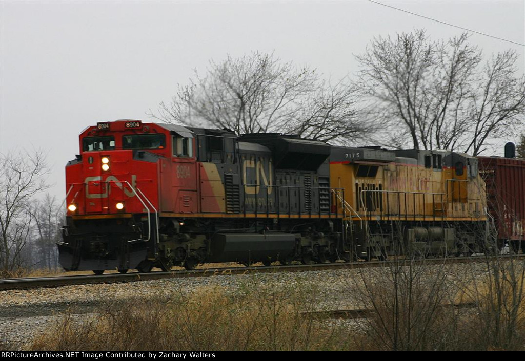 CN 8904 UP 7175